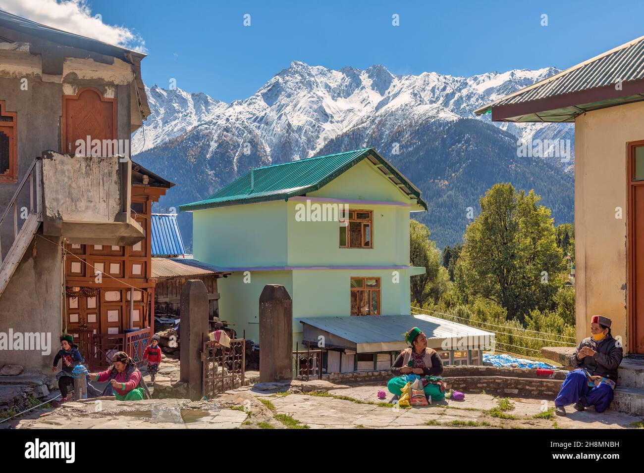 Scenic Himachal village at Kalpa with majestic Kinnaur Kailash Himalaya ...