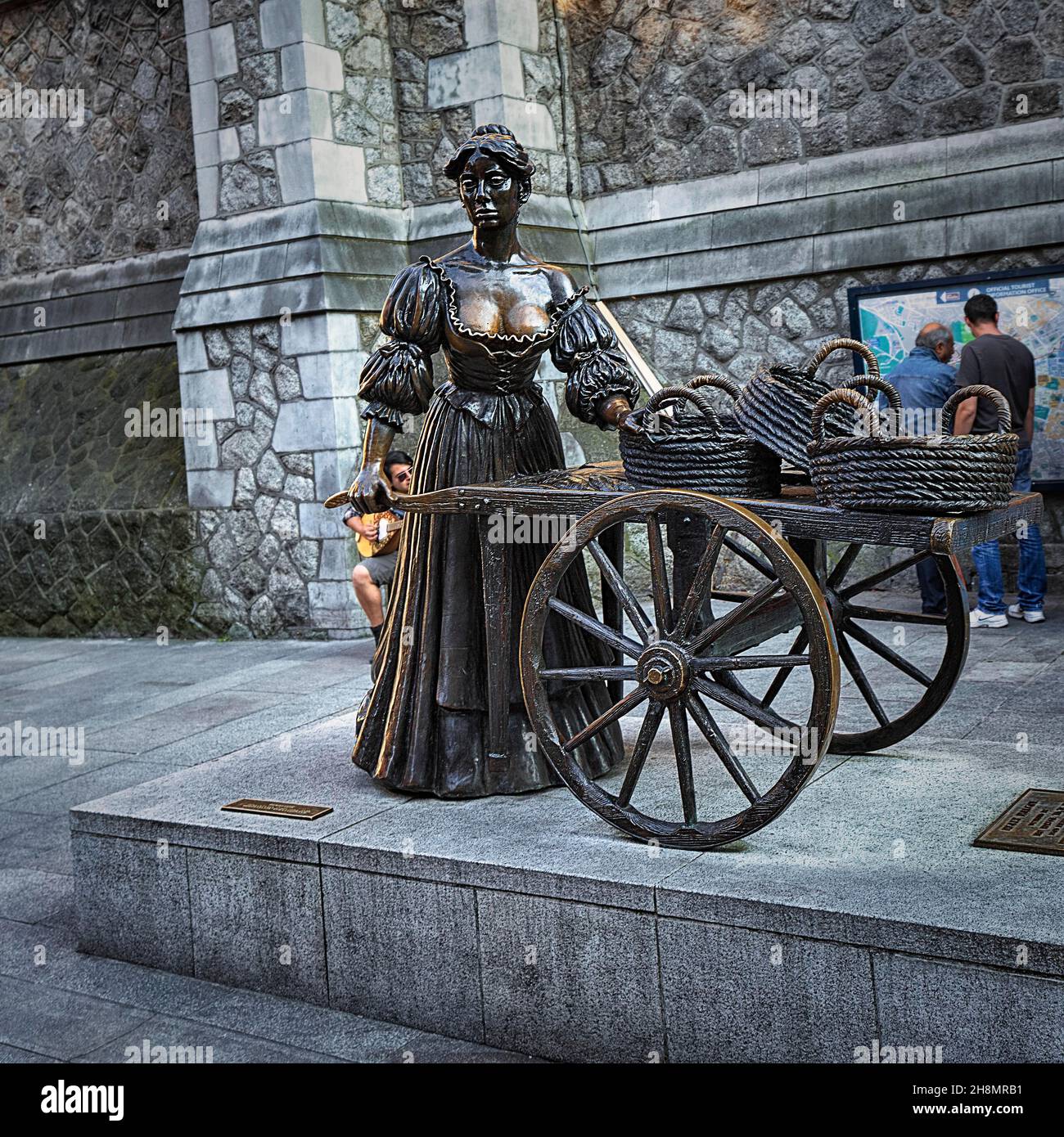 Statue of a Beautiful Young Woman, Fishmonger, Monument to Molly Malone ...