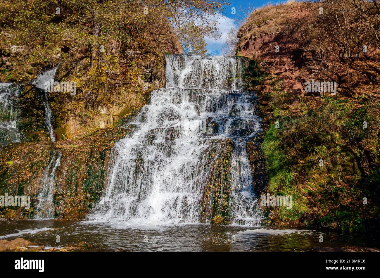 Two drop waterfall hi-res stock photography and images - Alamy