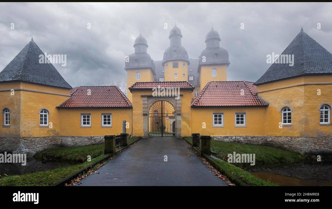 Schloss holte hi-res stock photography and images - Alamy