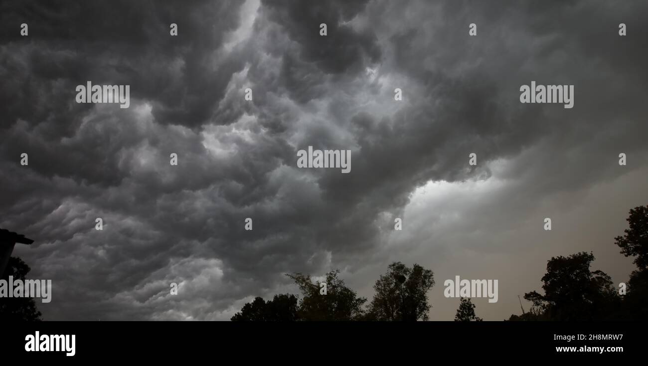 Dramatic cloud formation in front of a storm, thunderstorm front ...