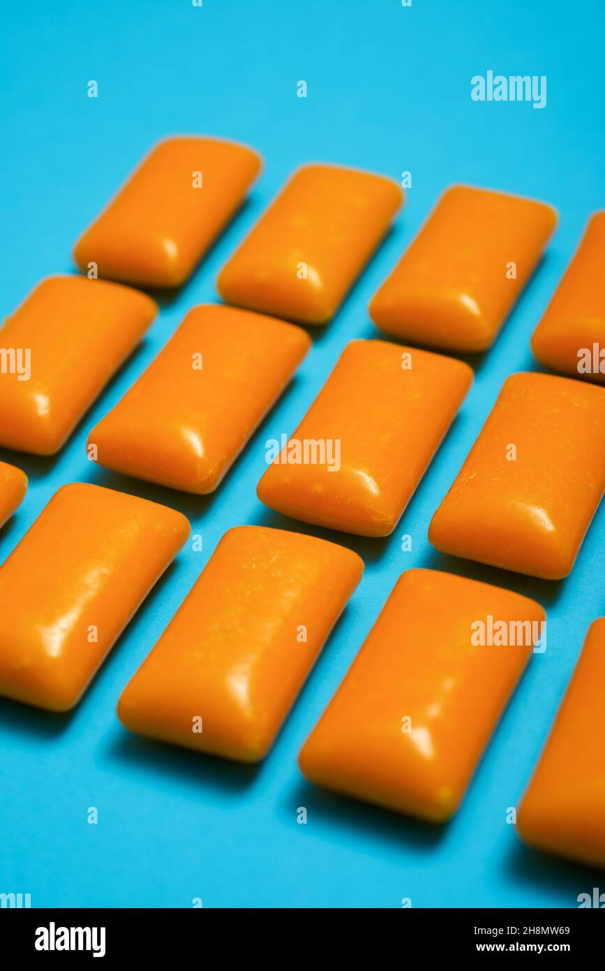Chewing gum aligned on a table Stock Photo - Alamy
