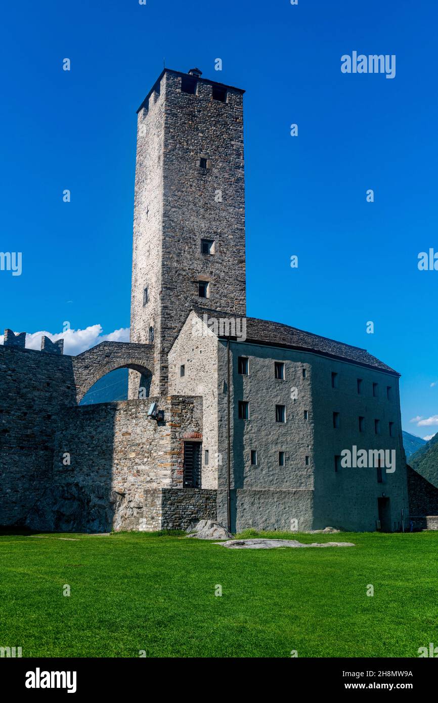 Three castles hi-res stock photography and images - Alamy