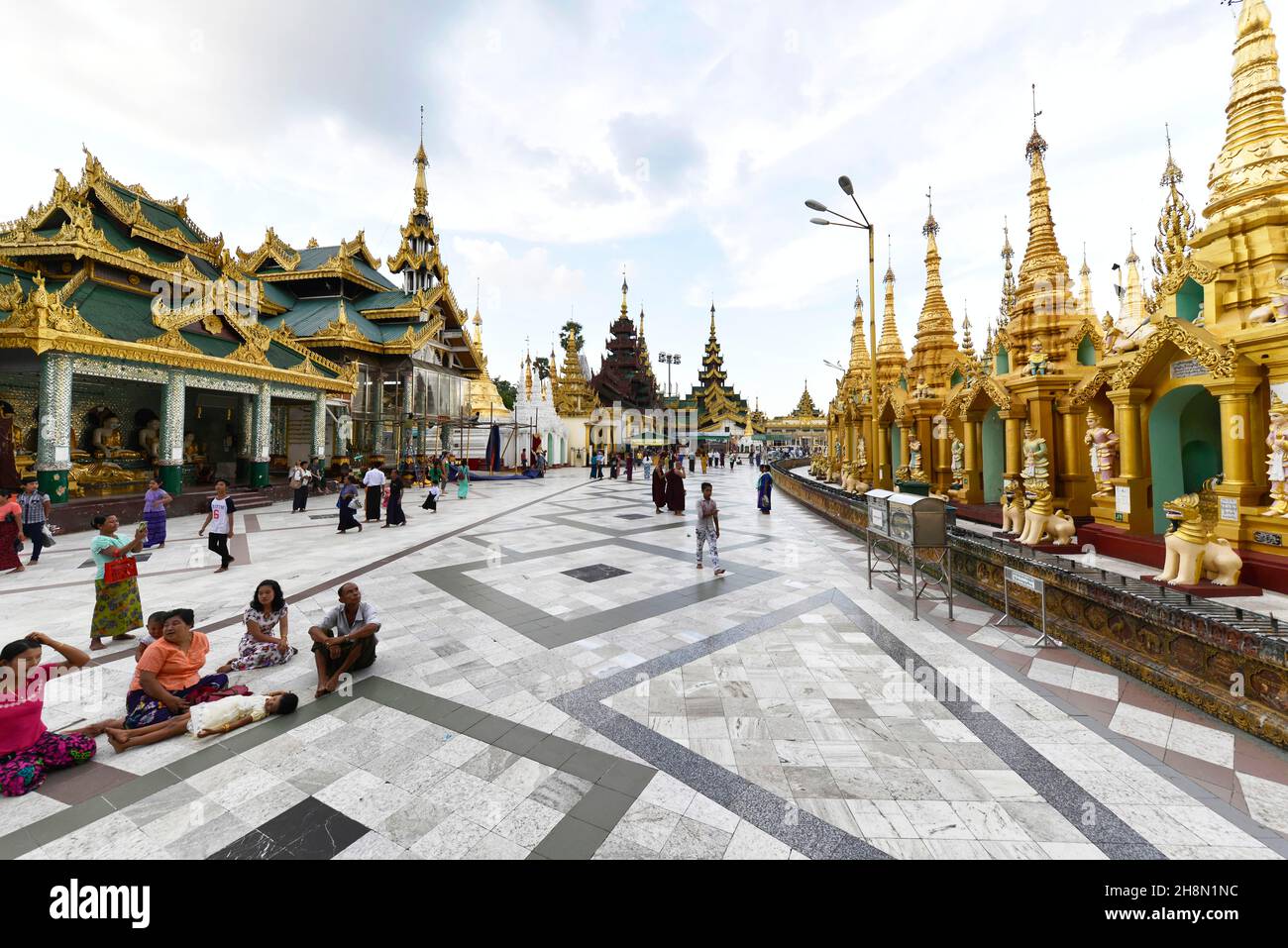 Main Square, Shwedagon Pagoda, Yangon, Myanmar Stock Photo - Alamy