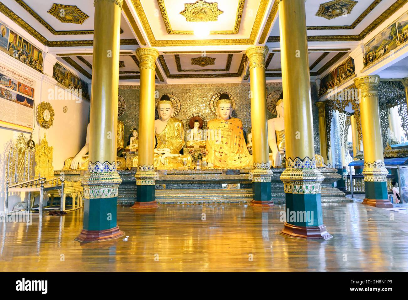 Altar burmese pagoda hi-res stock photography and images - Alamy