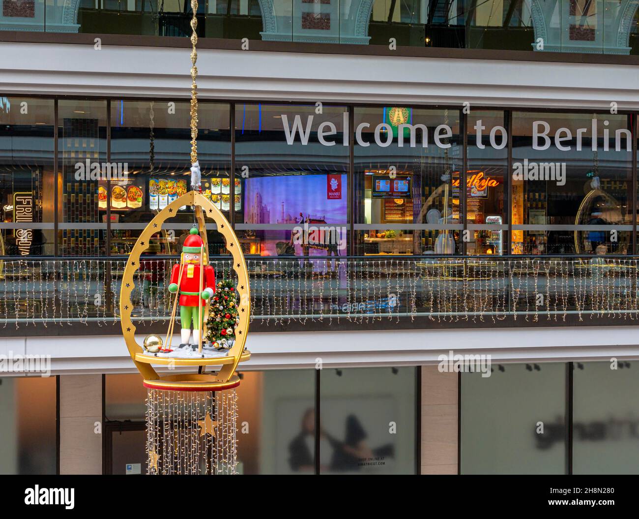 Berlin christmas mall hi-res stock photography and images - Alamy