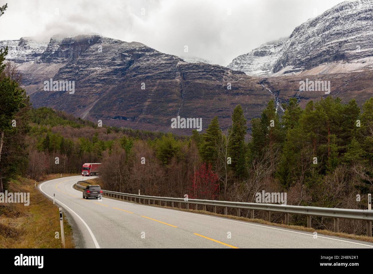 Norway e6 road hi-res stock photography and images - Alamy