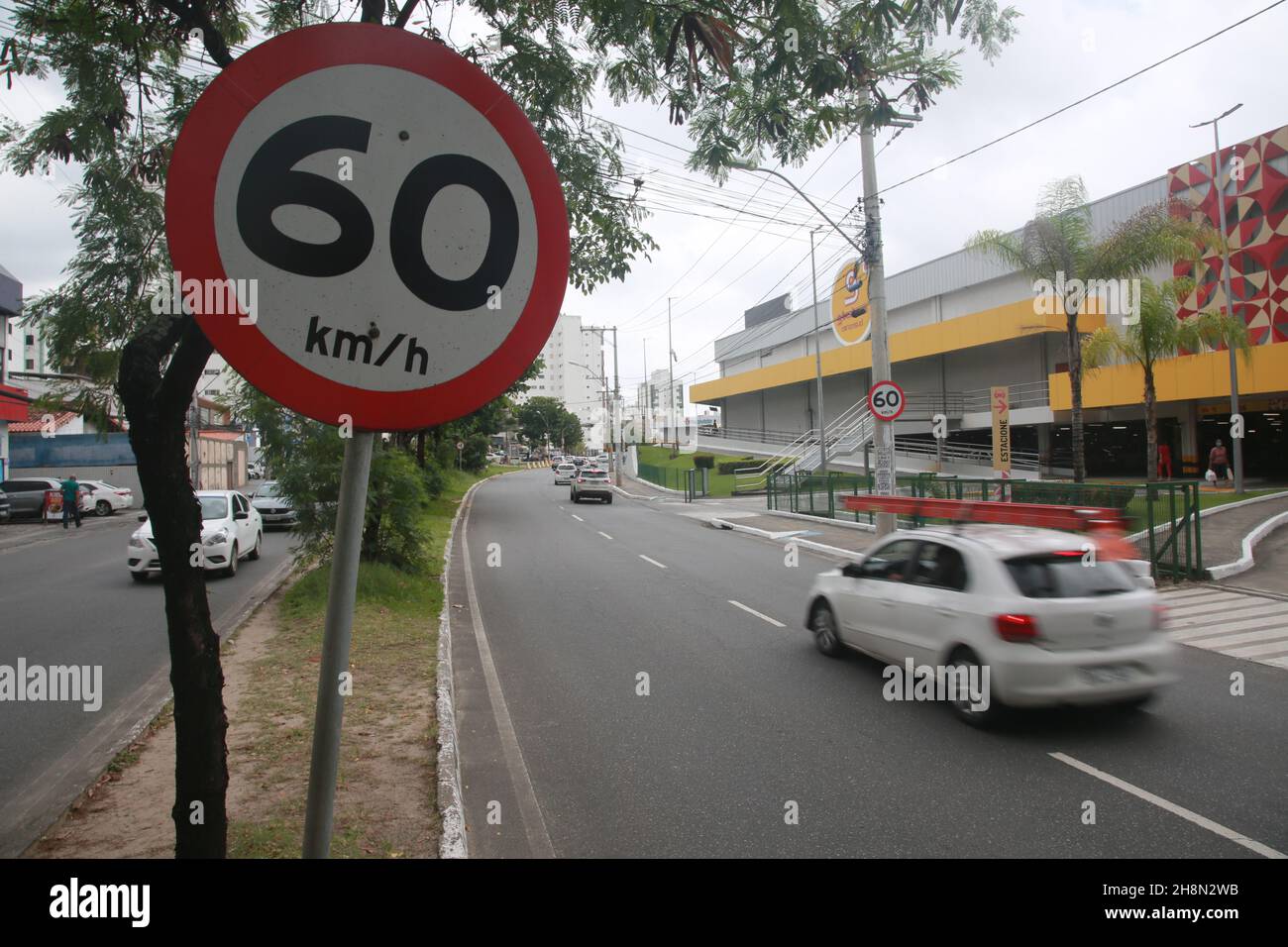 60 speed limitation road sign hi-res stock photography and images - Alamy