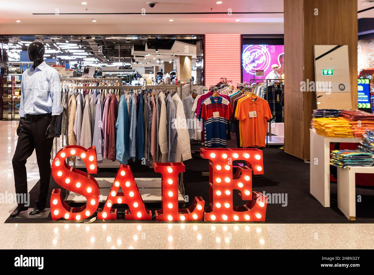 Seasonal clothes hi-res stock photography and images - Alamy