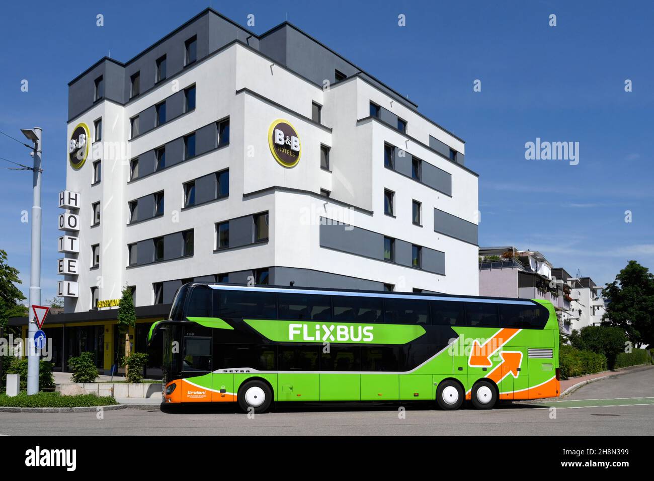 The coach hotel hi-res stock photography and images - Alamy