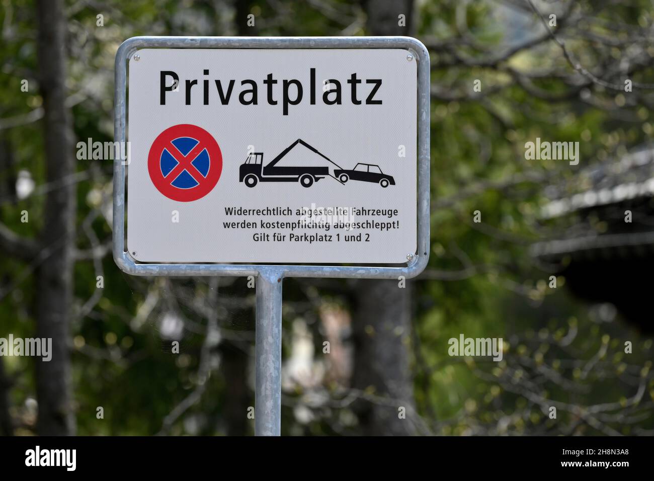 Private parking sign Stock Photo - Alamy Private parking sign Stock Photo - Alamy