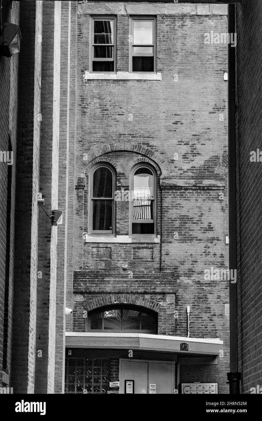 Beautiful building architecture city Black and White Stock Photos ...