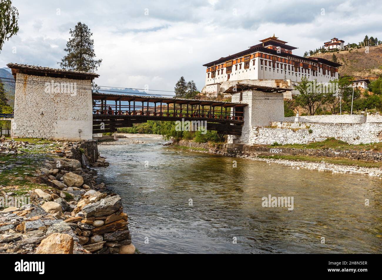 Bridge of the dzong over the Paro Chhu river in Paro, Bhutan, Asia ...