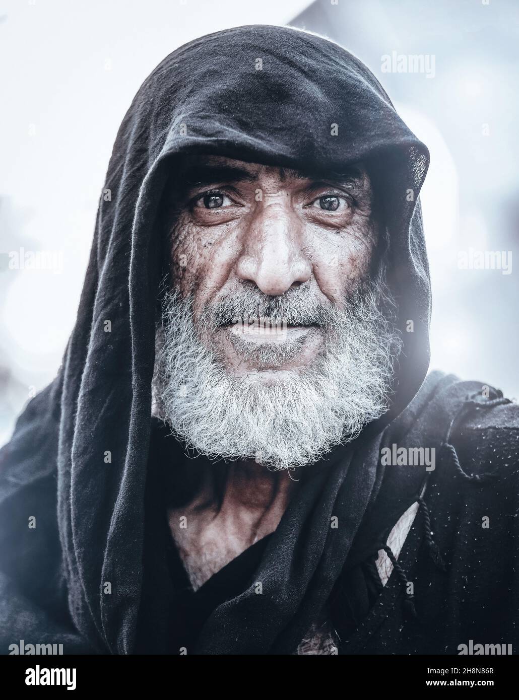 Portrait photo of an old man with a broken face Stock Photo - Alamy