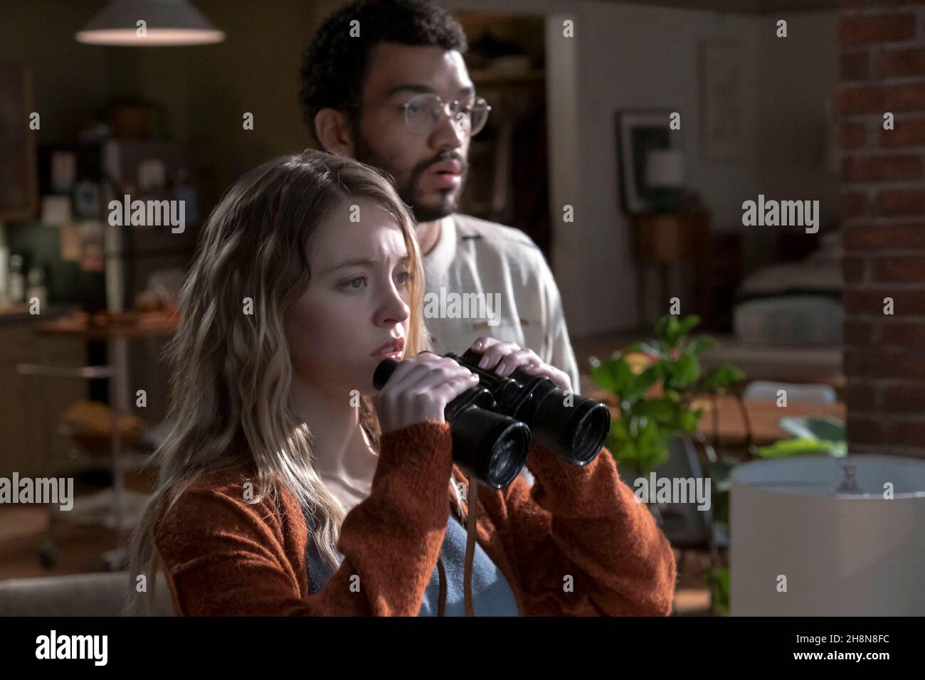 JUSTICE SMITH and SYDNEY SWEENEY in THE VOYEURS (2021), directed by ...