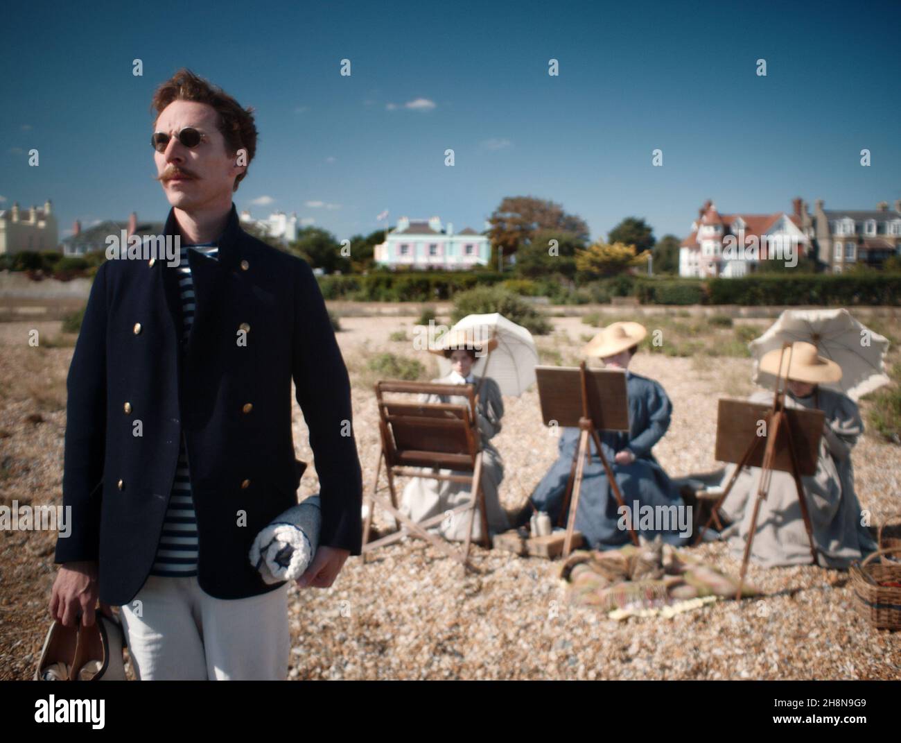 BENEDICT CUMBERBATCH in LOUIS WAIN (2021) -Original title: THE ...