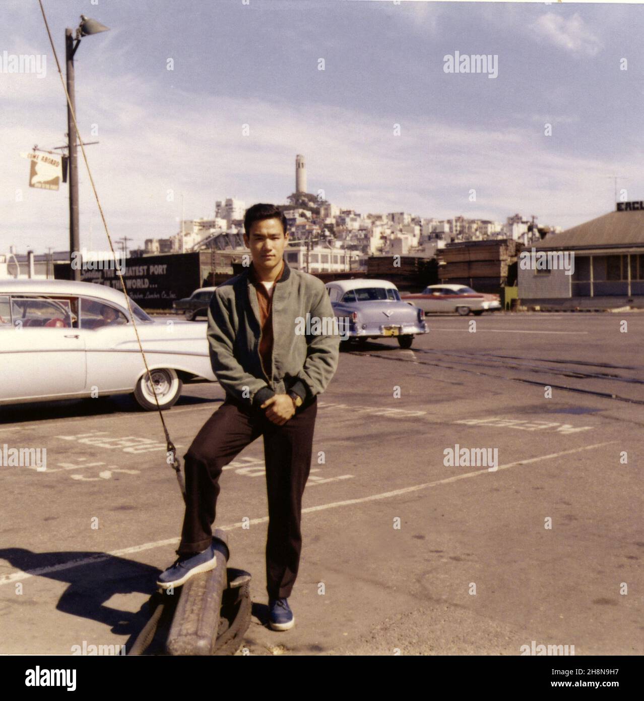 BRUCE LEE in BE WATER (2020), directed by BAO NGUYEN. Credit: ESPN ...