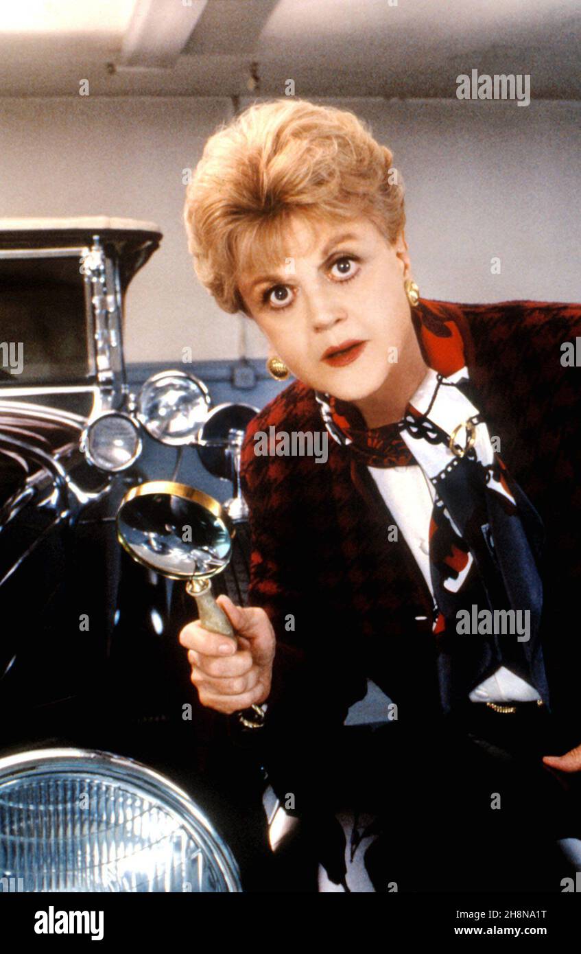 ANGELA LANSBURY in MURDER, SHE WROTE (1984), directed by VINCENT ...