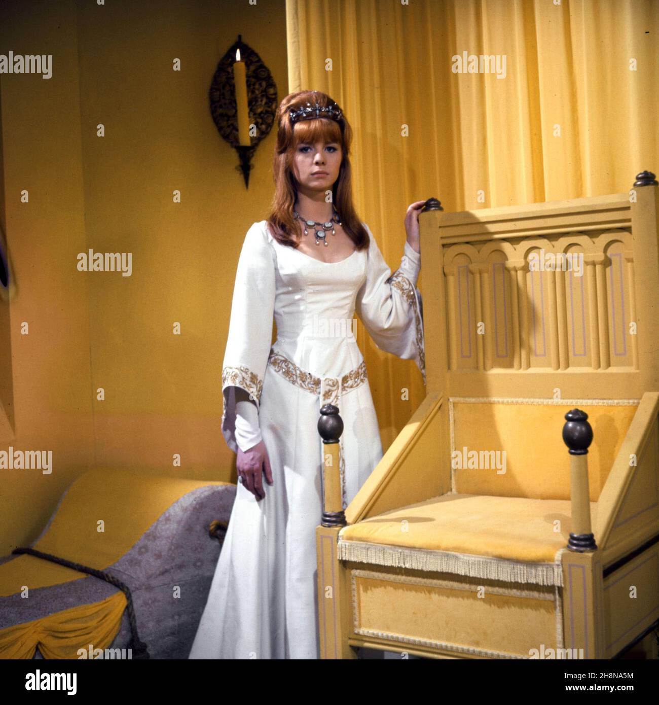 The masque of the red death hi-res stock photography and images - Alamy