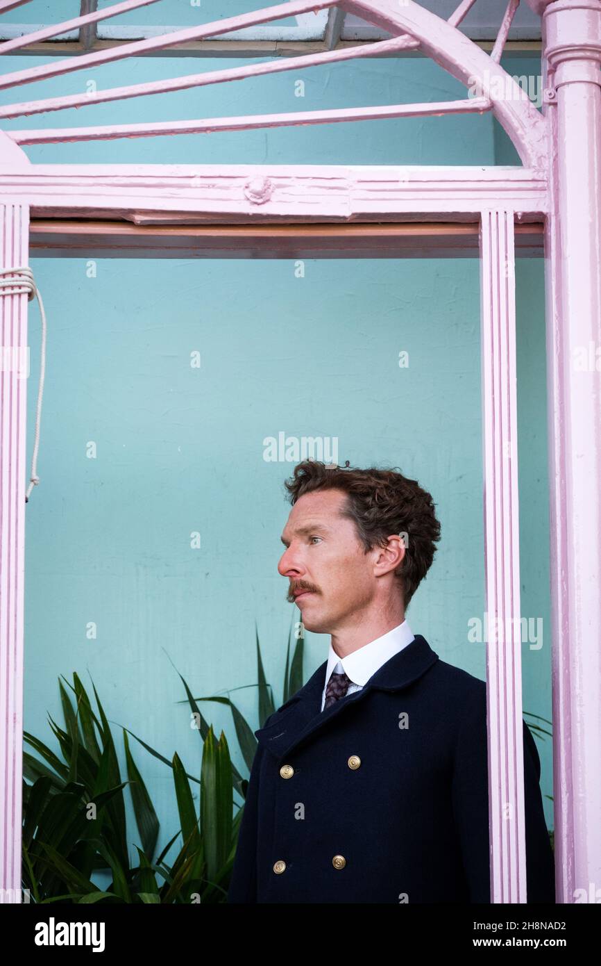 BENEDICT CUMBERBATCH in LOUIS WAIN (2021) -Original title: THE ...