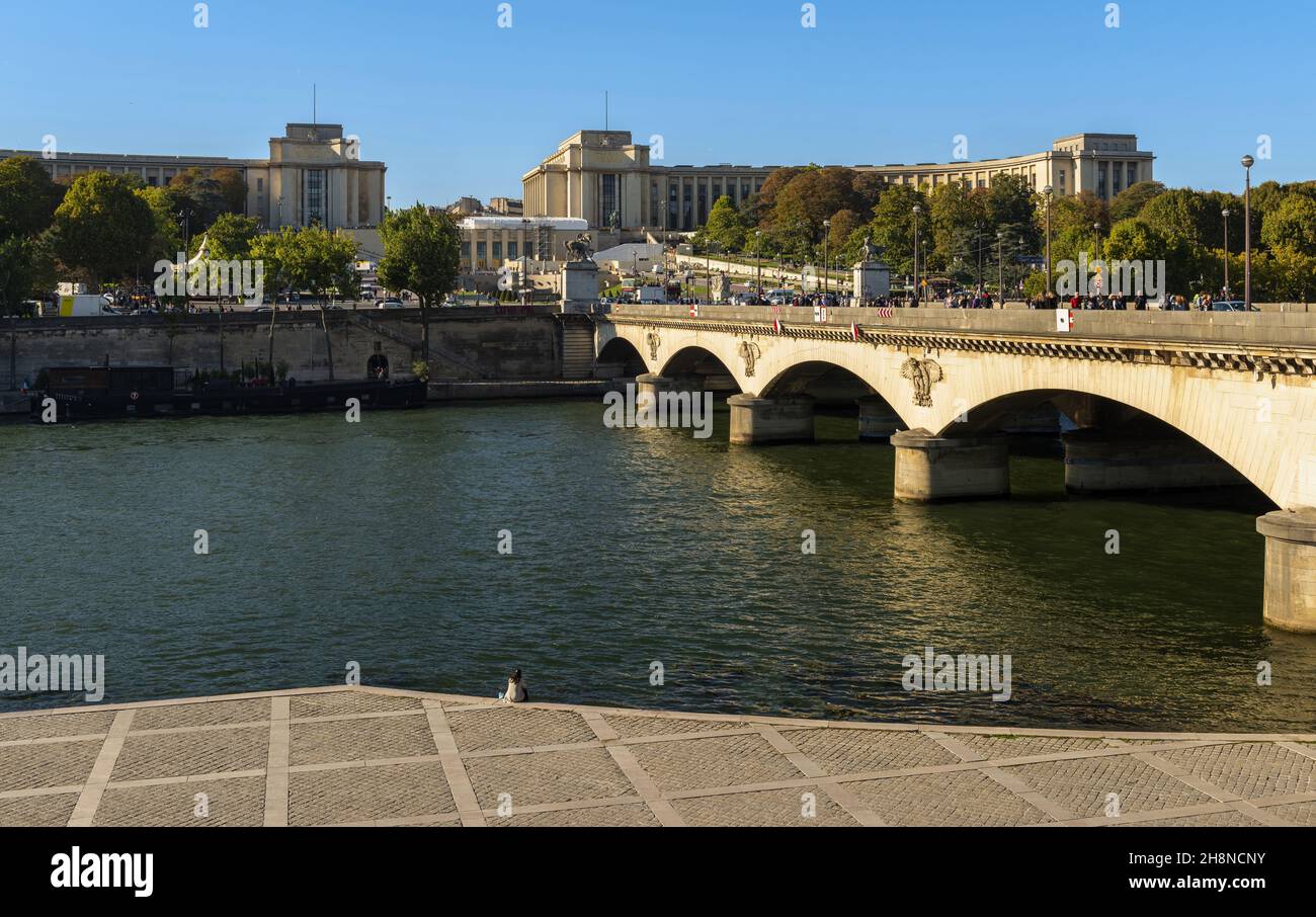 On the waterfront in Paris Stock Photo - Alamy