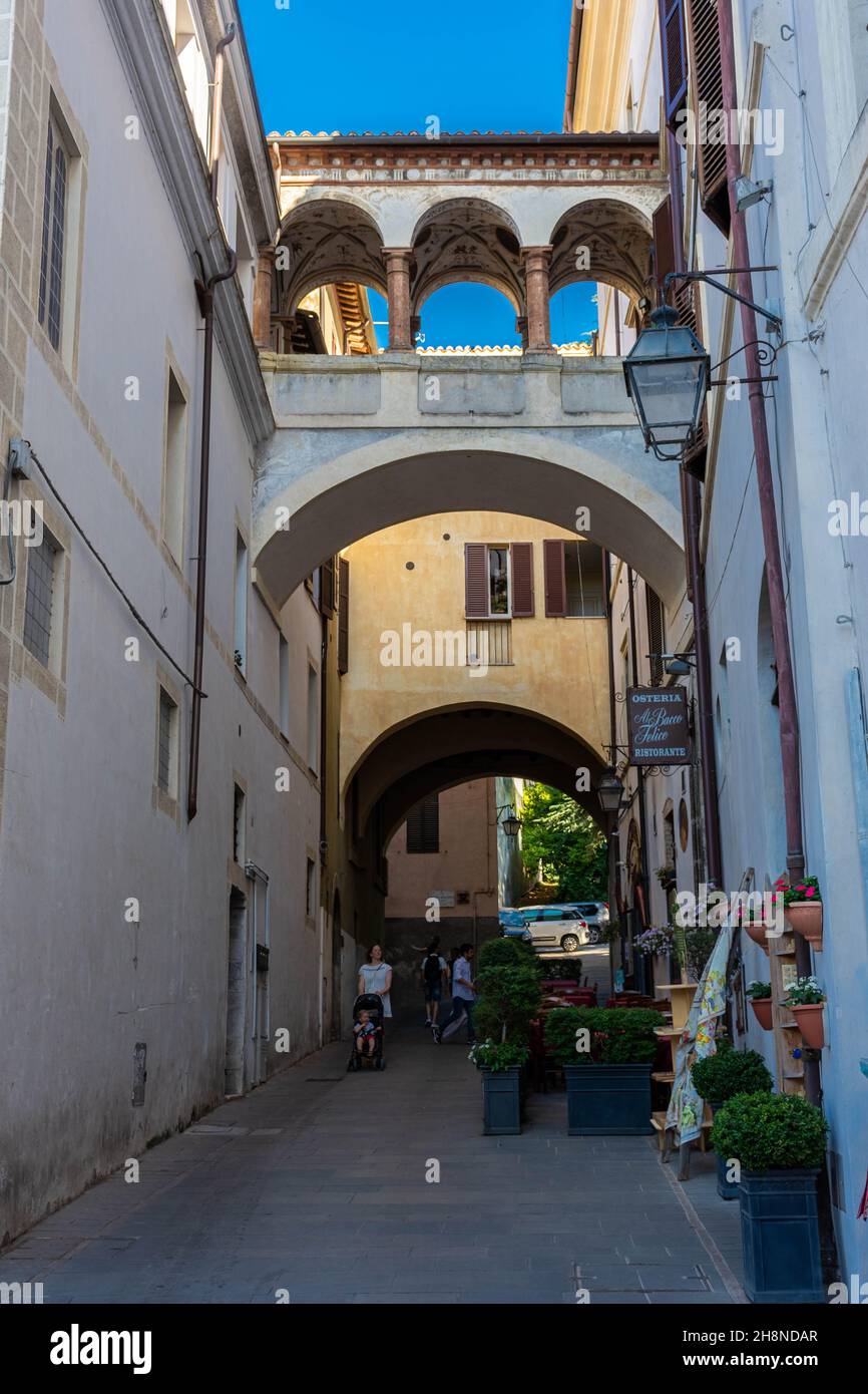 SPOLETO, ITALY, 7 AUGUST 2021: Street of the historic center Stock ...