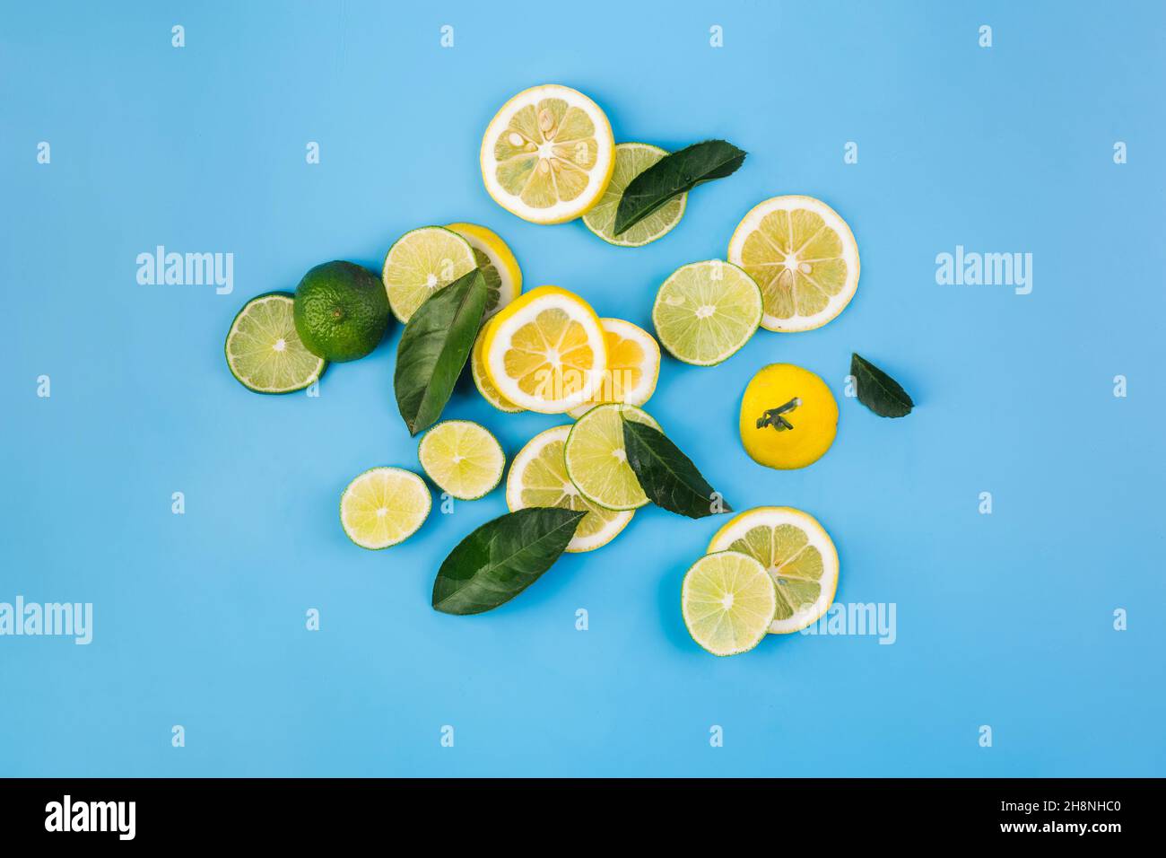 Blue and yellow still life hi-res stock photography and images - Alamy
