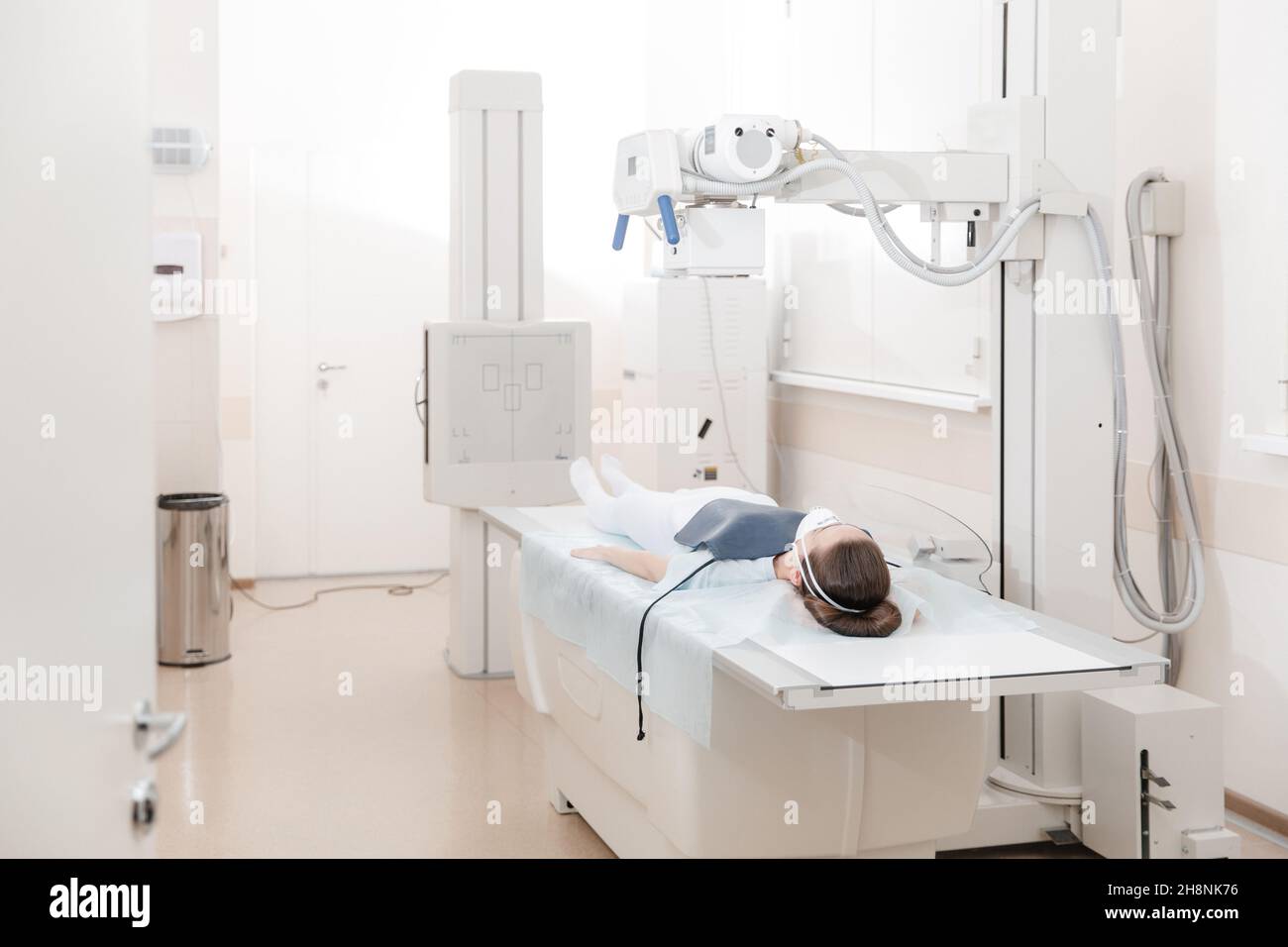 Chest xray machine hi-res stock photography and images - Alamy