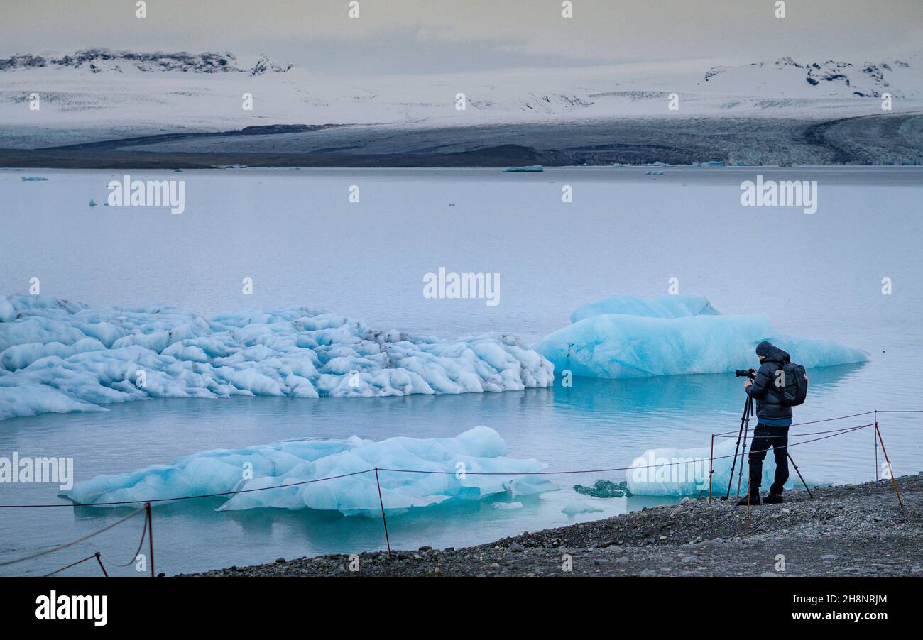 Shooting icelandic landscape hi-res stock photography and images - Alamy