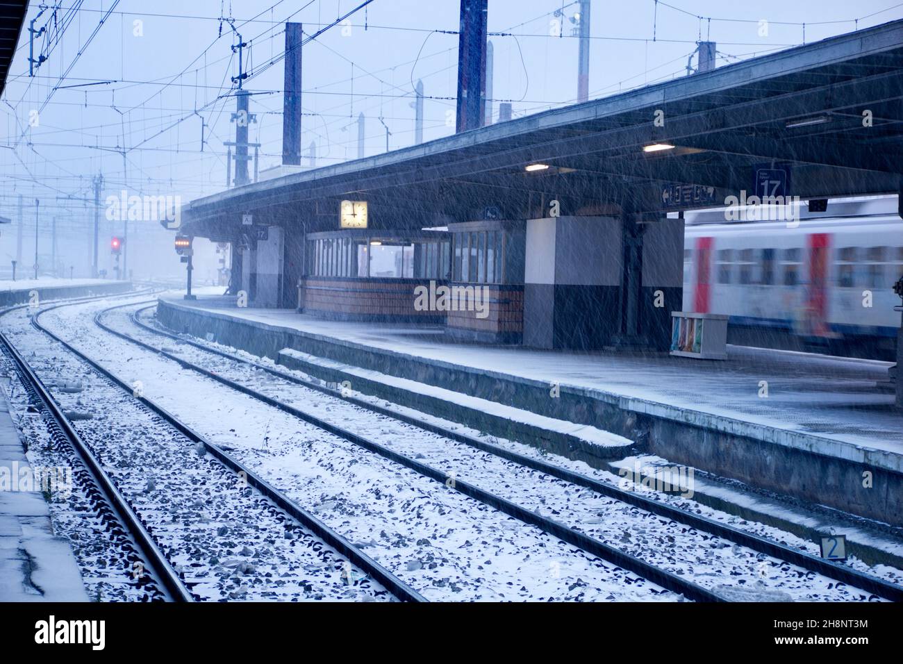 Rairoad Tracks High Resolution Stock Photography and Images - Alamy