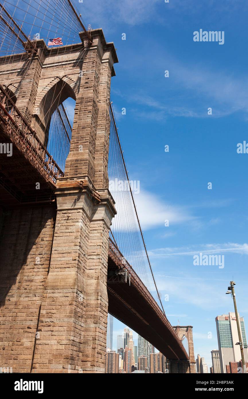 Brooklyn bridge from Brooklyn side Stock Photo - Alamy