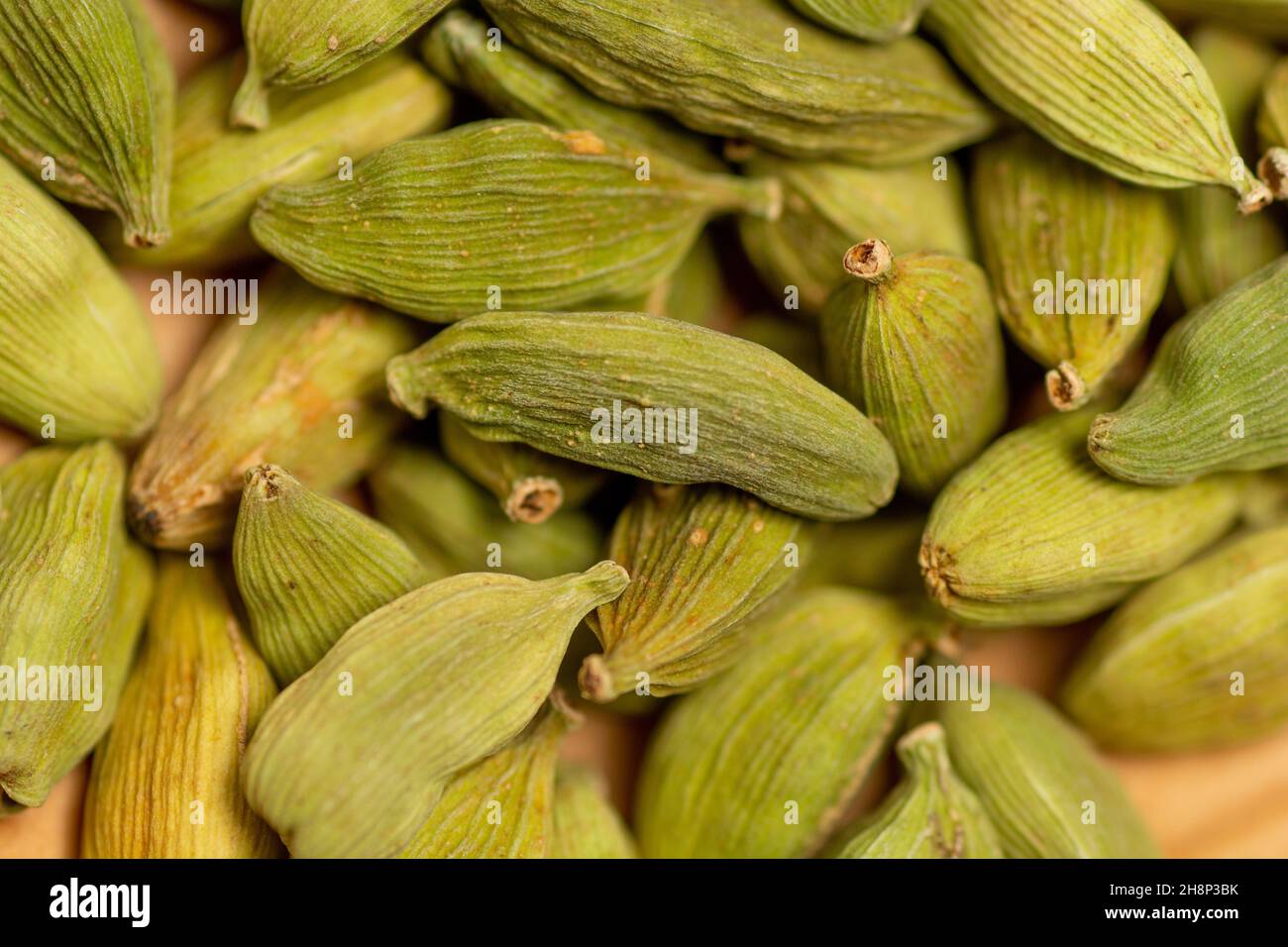Raw Organic Cardamom Pods Ready to Use Stock Photo - Alamy