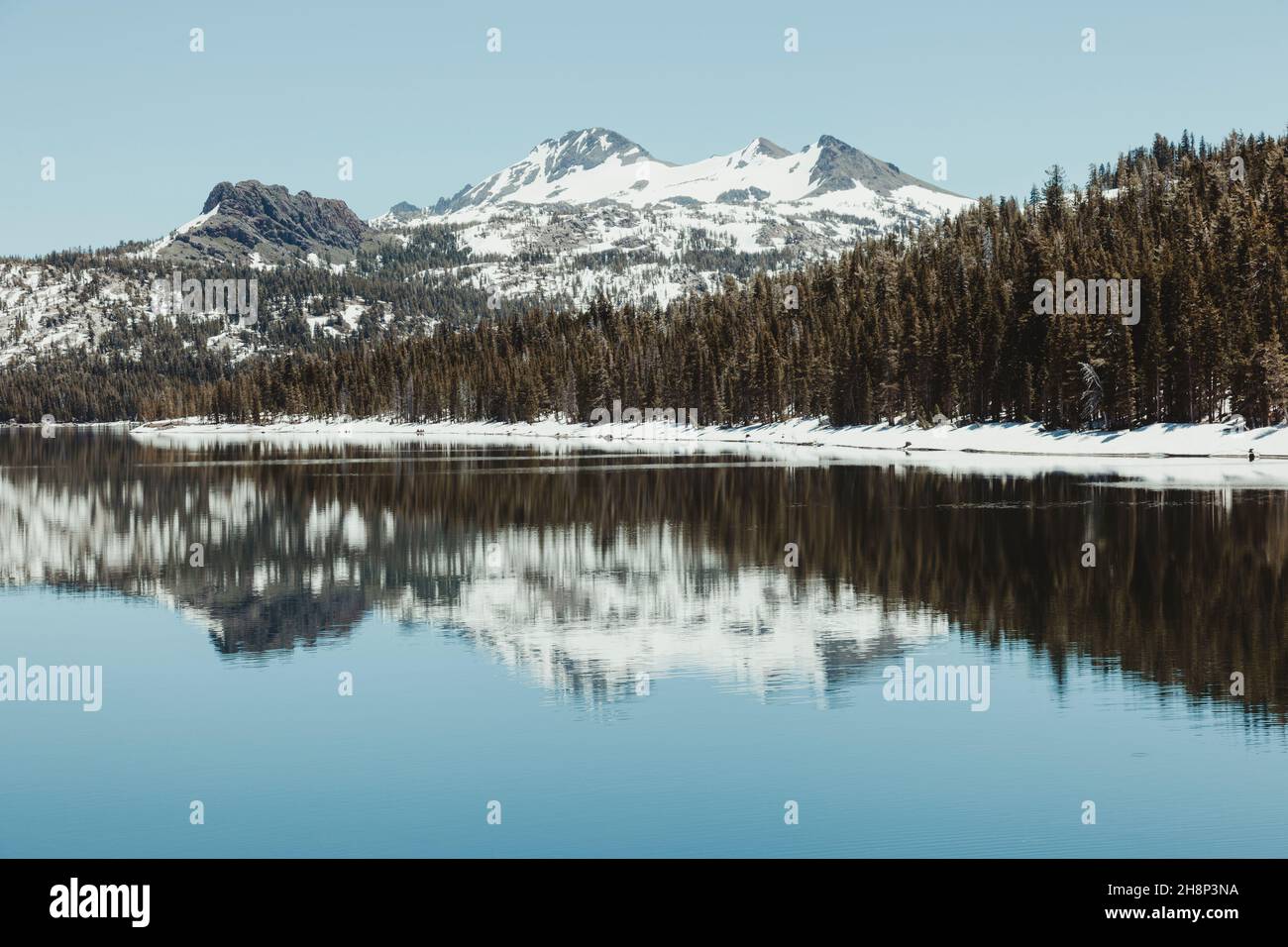 Lake in California Stock Photo - Alamy