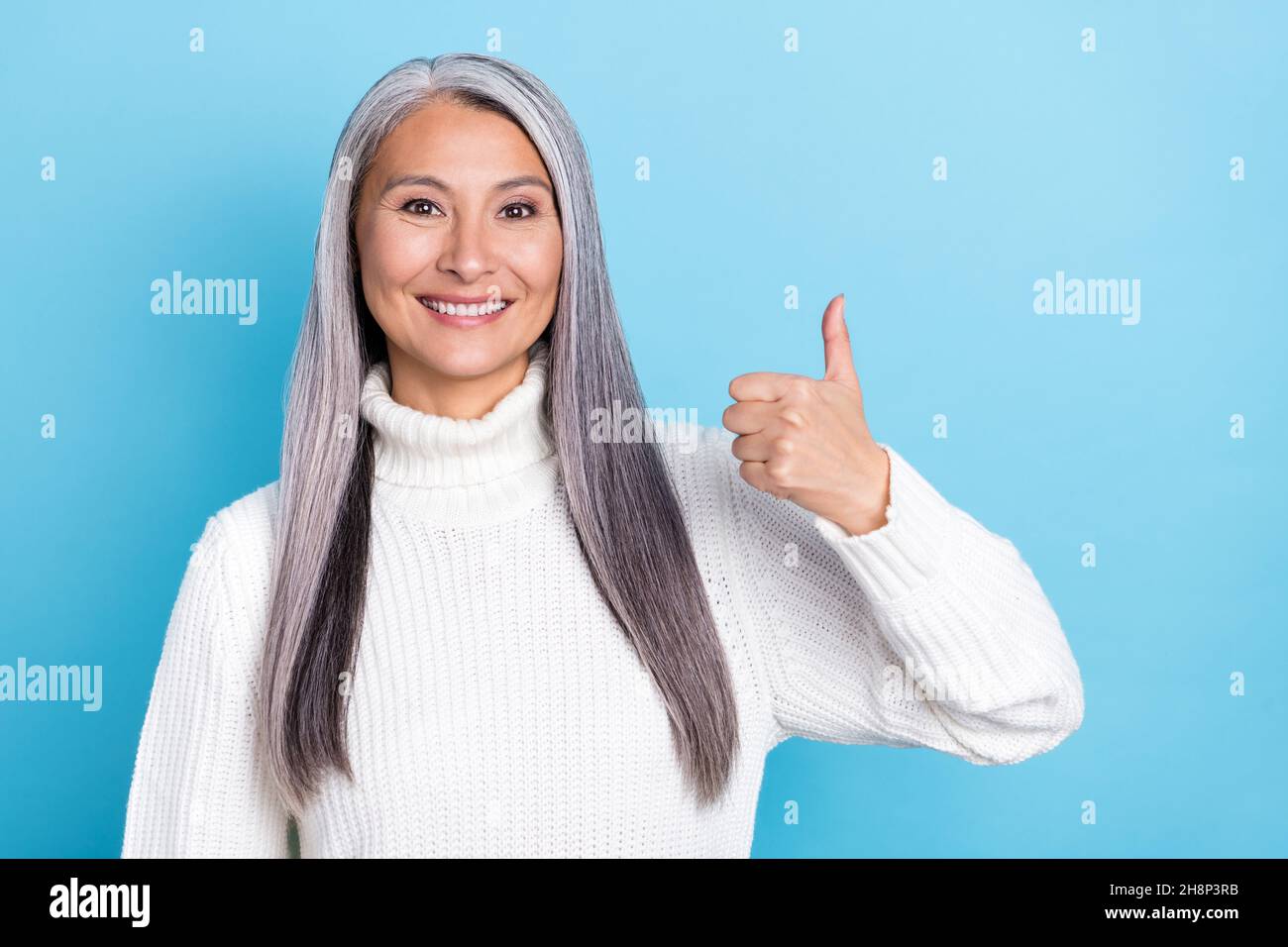 Photo of mature lady show thumb-up approve great perfect suggest ads ...