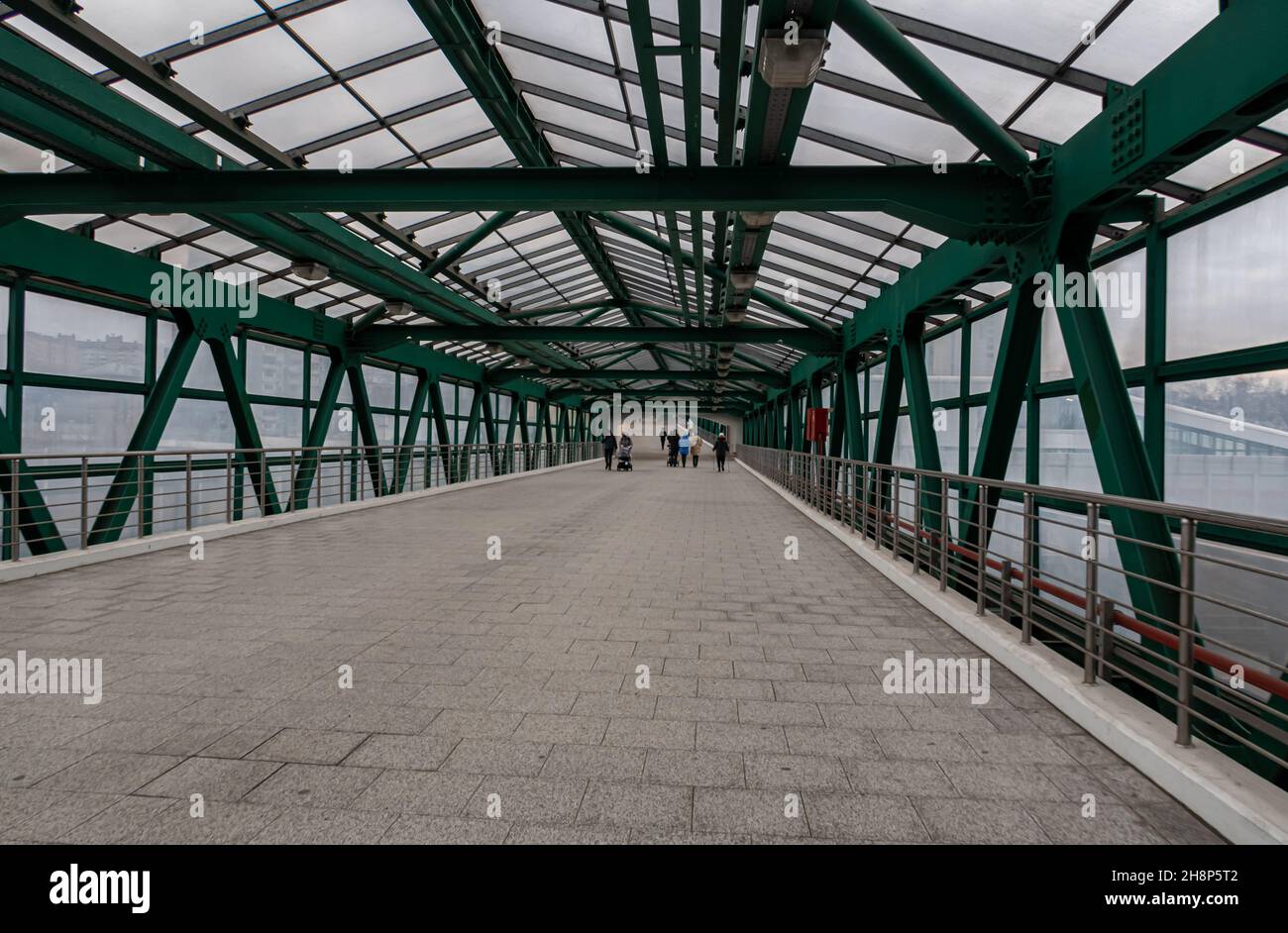Overhead truss construction hi-res stock photography and images - Alamy