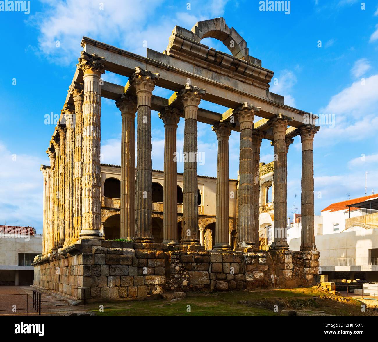 ancient roman temple Stock Photo - Alamy