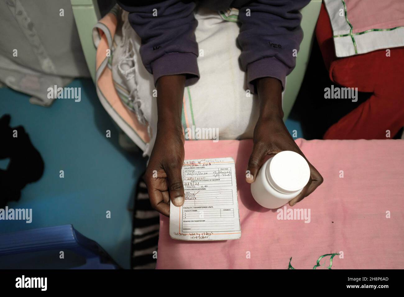 Hiv antiretroviral drugs hi-res stock photography and images - Alamy