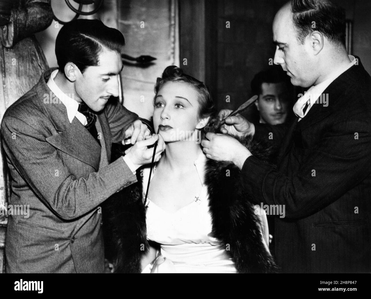GOOGIE WITHERS has her Make Up and Hair fixed on set candid at Pinewood ...