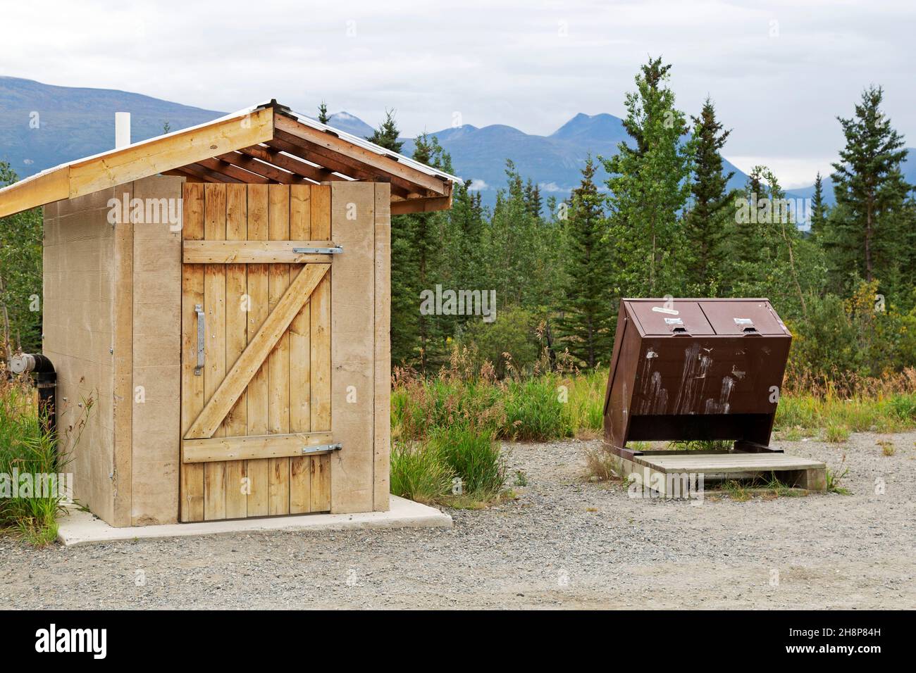 Backwoods trash hi-res stock photography and images - Alamy