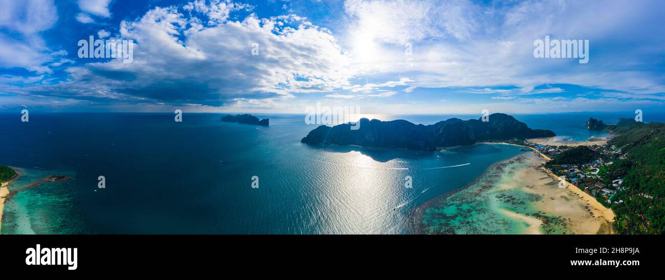 Awesome beach hi-res stock photography and images - Alamy