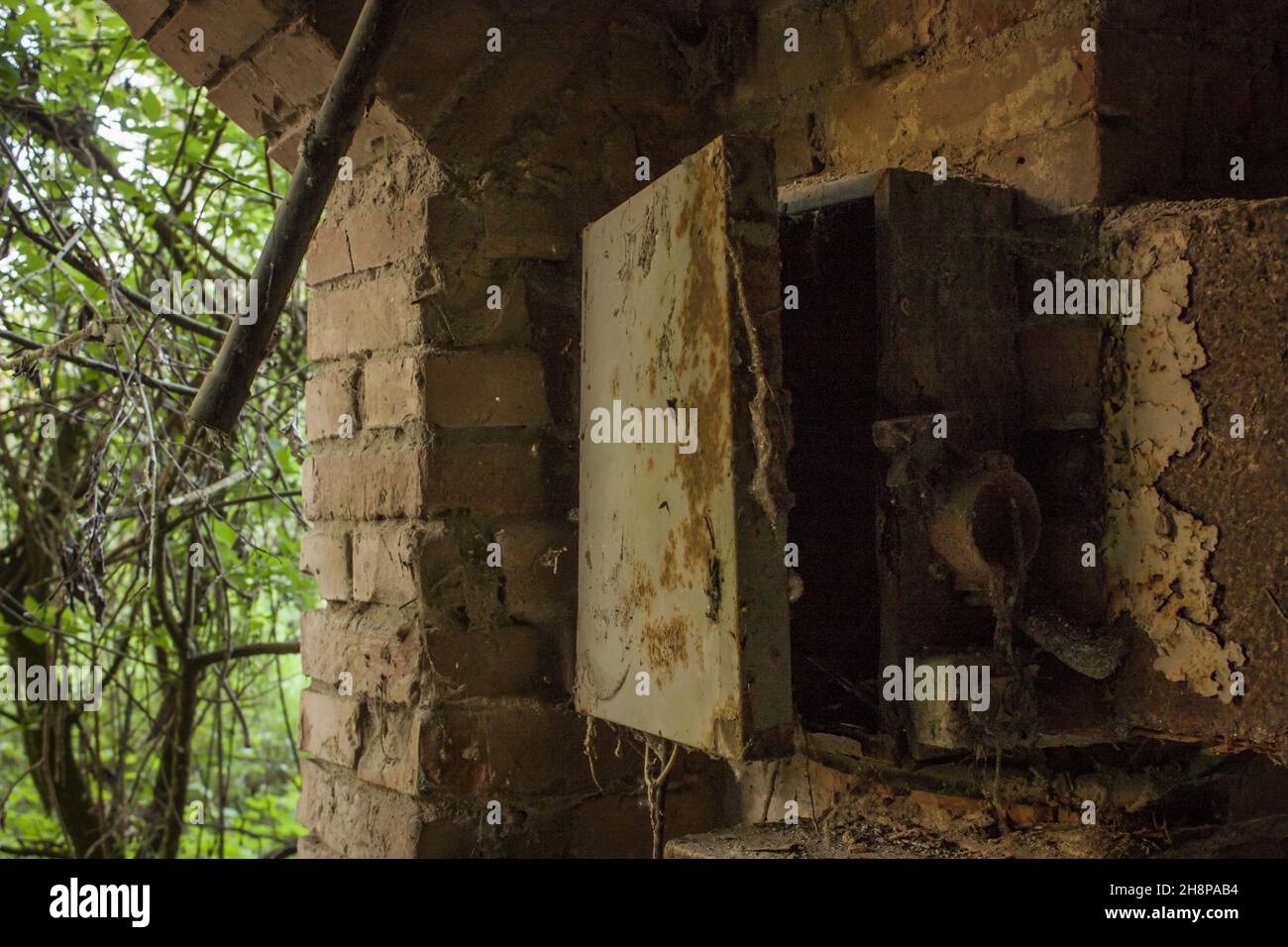 Abandoned Industrial Machinery Stock Photo - Alamy