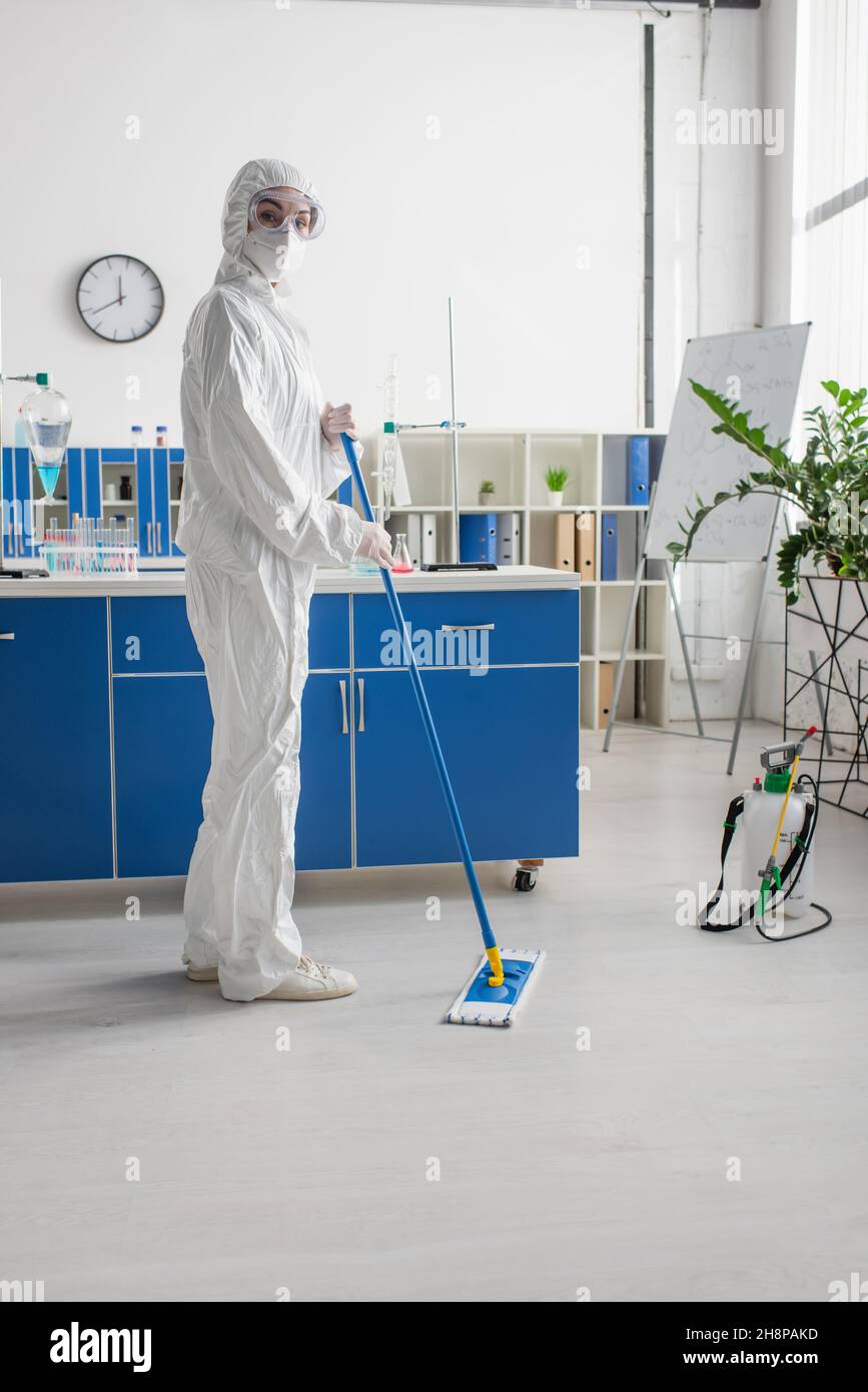Mop suit hi-res stock photography and images - Alamy