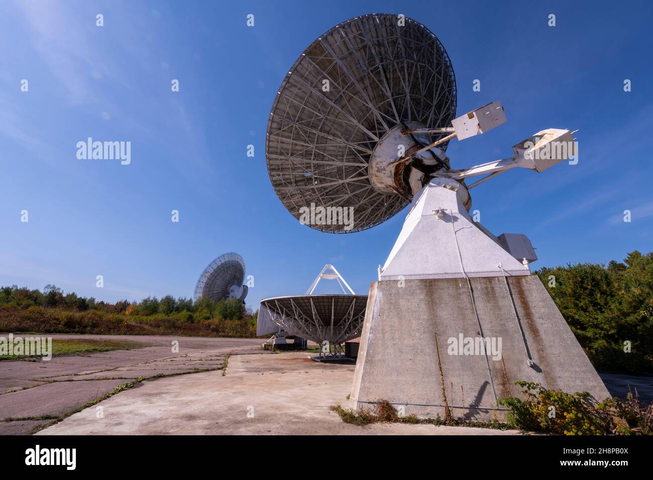 Algonquin Radio Observatory (ARO) dish, Algonquin Provincial Park ...