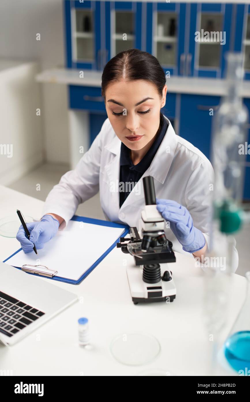 Lab clipboard hi-res stock photography and images - Alamy