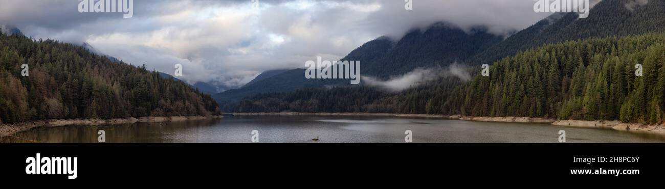 Capilano lake hi-res stock photography and images - Alamy