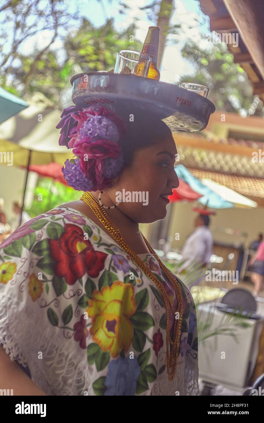 Mayan girl in dance hi-res stock photography and images - Alamy