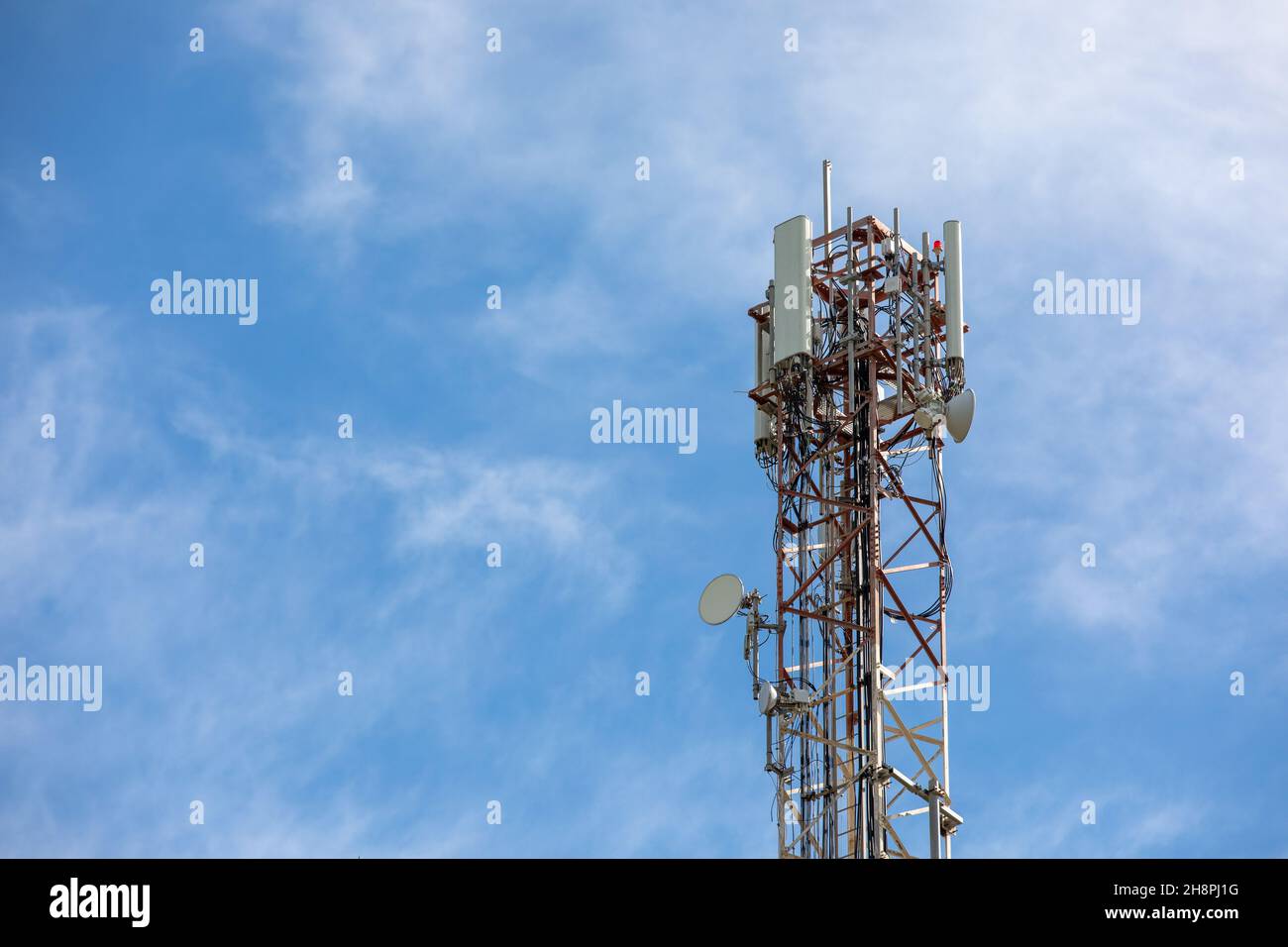 Cell tower cables hi-res stock photography and images - Alamy