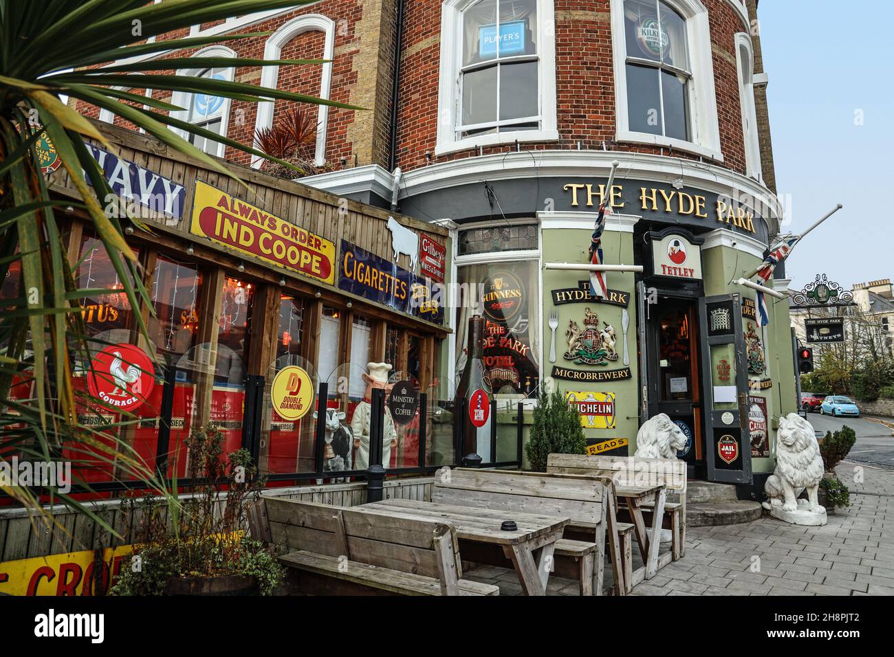 Mutley plain plymouth hi-res stock photography and images - Alamy