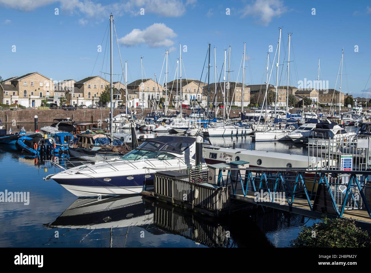 Penarth old docks hi-res stock photography and images - Alamy