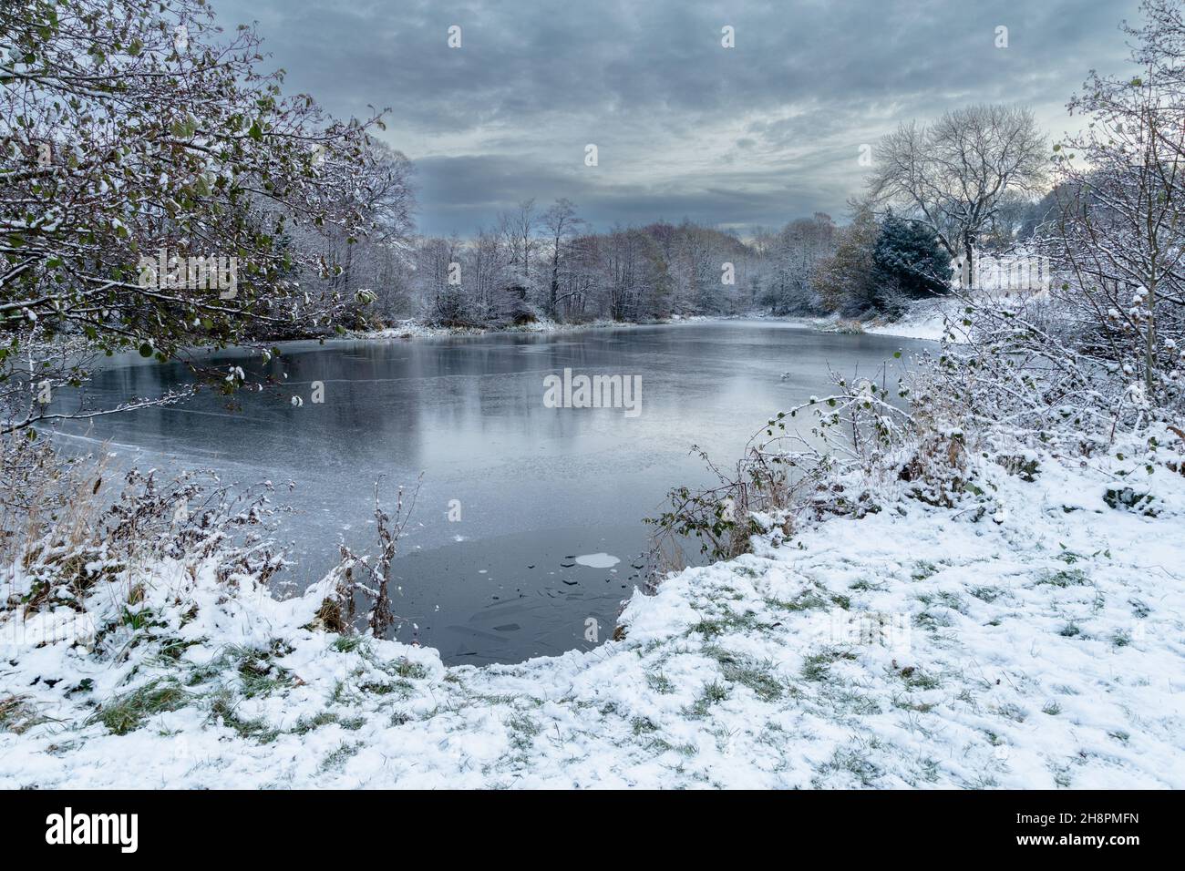 A beautiful Yorkshire winter scene at Tong Park, Baildon, West ...